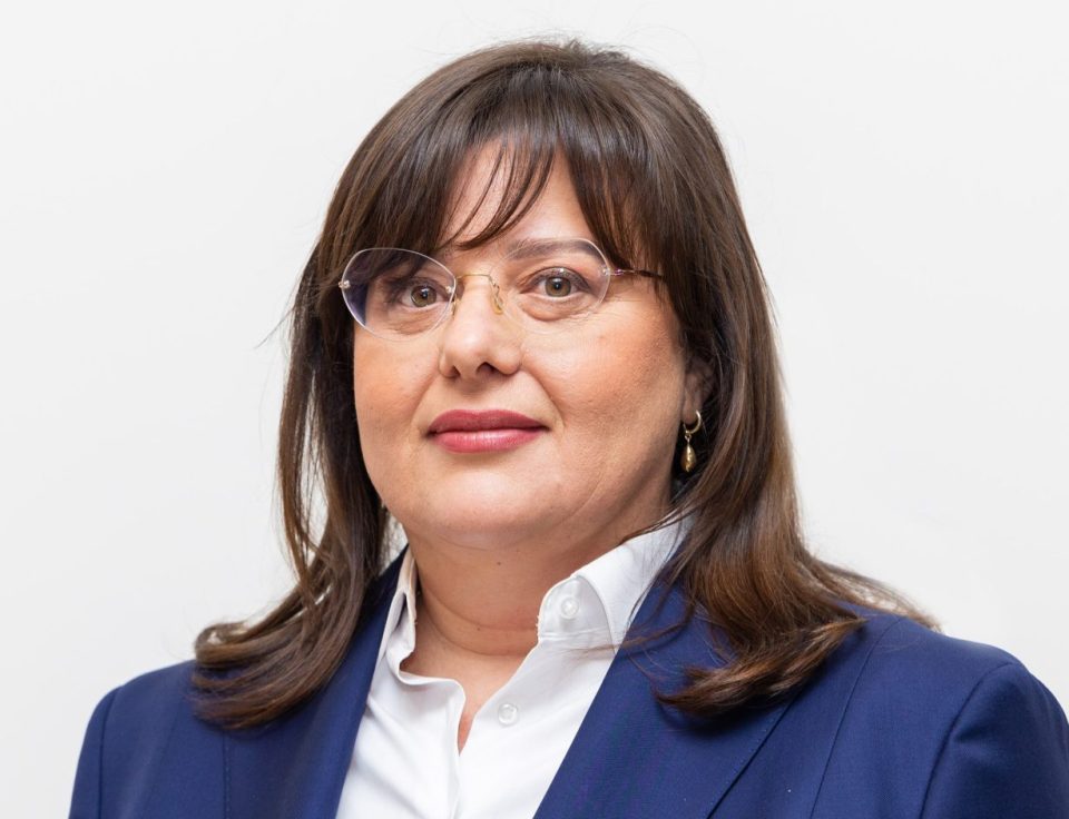 Sondazhi qesharak i Anila Bashës (që paguhej nga Baftjari): Berisha ...